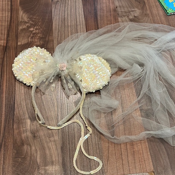 Disney | Costumes | Minnie Mouse Bride Ear Headband With Veil | Poshmark